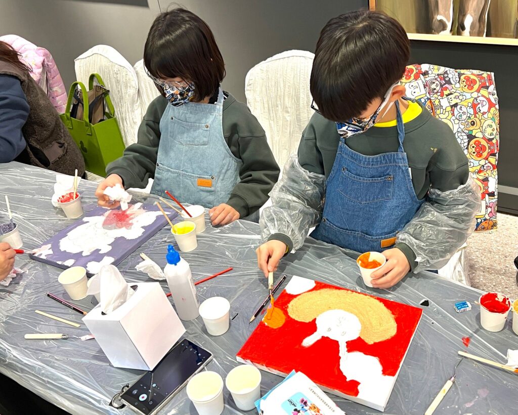 GalaxyArt organizing educational tours of “5 a.m.” Oil Painting Exhibition - New Macau